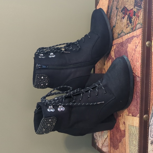 XOXO | Shoes | Xoxo Boots | Poshmark